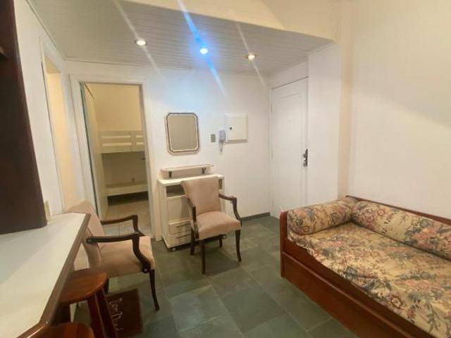 Apartamento em Rua Galeão Carvalhal Gonzaga Santos/SP