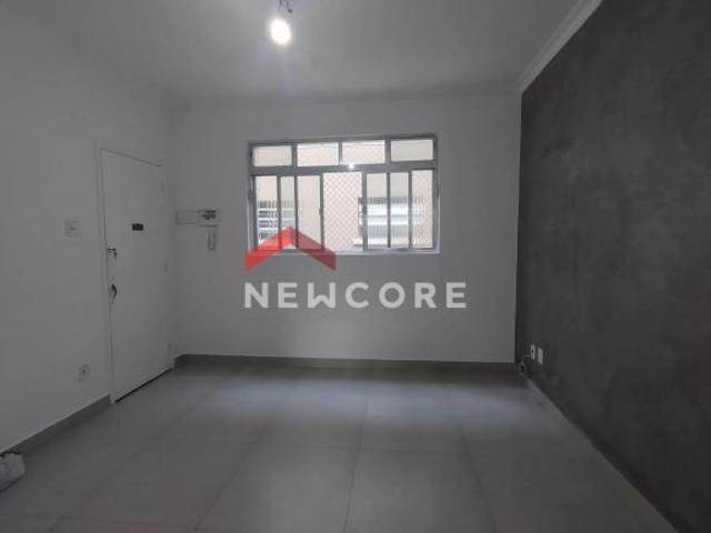 Apartamento em Rua Galeão Coutinho Embaré Santos/SP