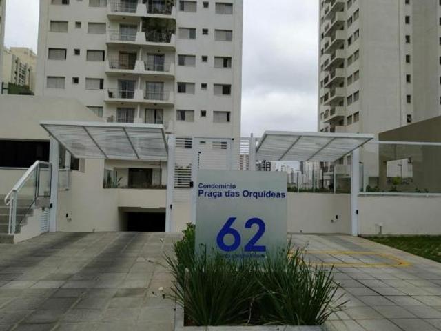 Apartamento em Rua Garção Tinoco Santana São Paulo/SP