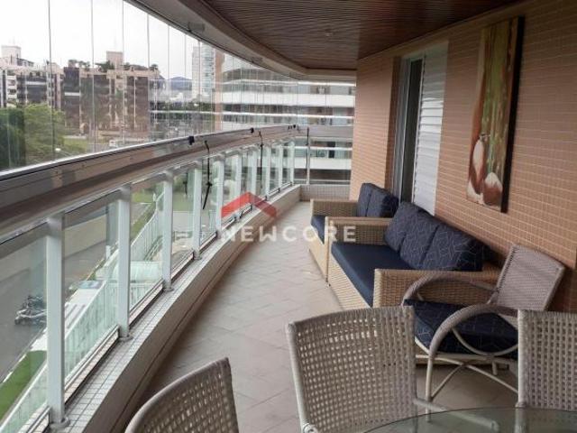Apartamento em Rua D Enseada Guarujá/SP