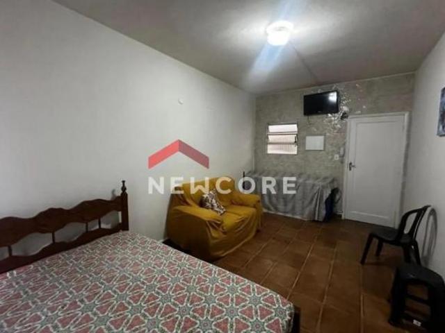 Apartamento em Rua Doutor João Sampaio Guilhermina Praia Grande/SP