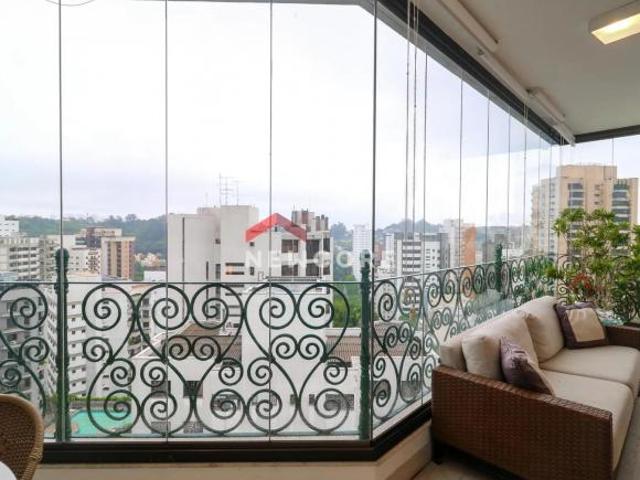 Apartamento em Rua Dom Paulo Pedrosa Real Parque São Paulo/SP
