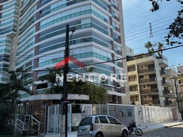 Apartamento em Rua Dona Vitória Yunes Stefano Enseada Guarujá/SP