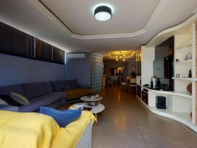 Apartamento em Rua Dona Zulmira Cavalhada Porto Alegre/RS
