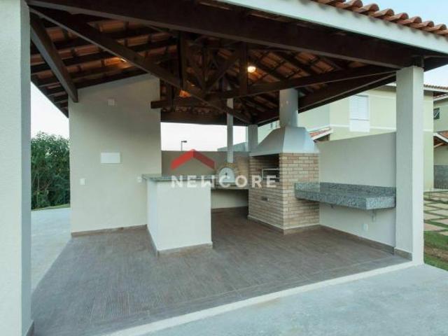 Apartamento em Rua dos Coqueirais Jardim Petrópolis Cotia/SP