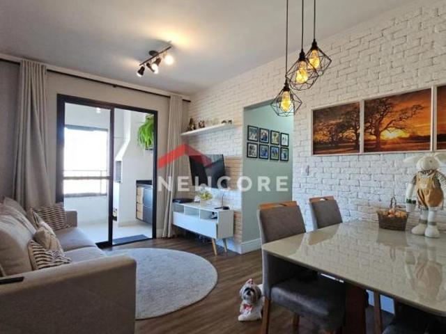Apartamento em Rua das Chácaras Jardim Oriente São José dos Campos/SP