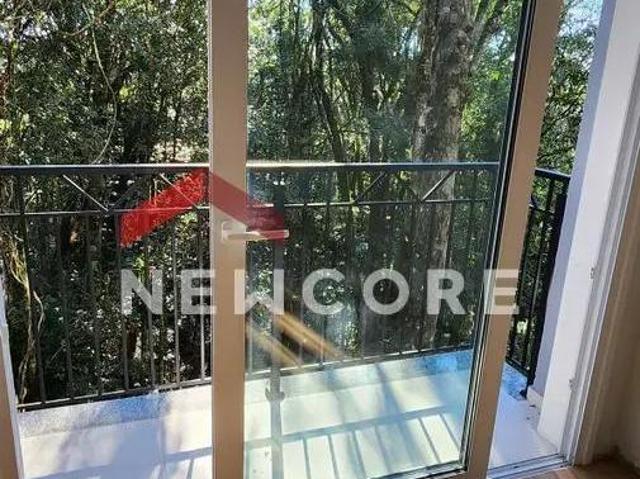 Apartamento em Rua Emílio Leobet Avenida Central Gramado/RS