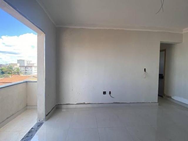 Apartamento em Rua Francisco Antônio de Oliveira Santa Mônica Uberlândia/MG