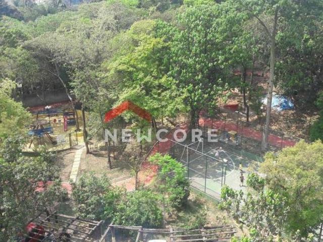Apartamento em Rua Freguesia de Poiares Vila Carmosina São Paulo/SP