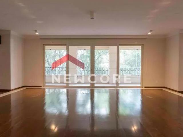 Apartamento em Rua Frederic Chopin Jardim Europa São Paulo/SP