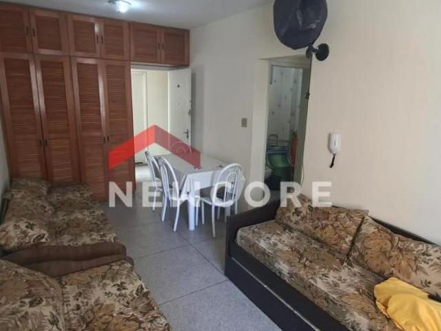 Apartamento em Rua Frei Gaspar Centro São Vicente/SP