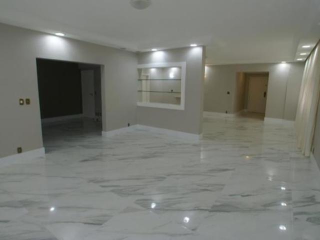Apartamento em Rua Haddock Lobo Jardim América São Paulo/SP