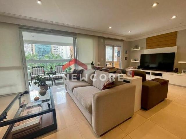 Apartamento em Rua Helena Vila Olímpia São Paulo/SP