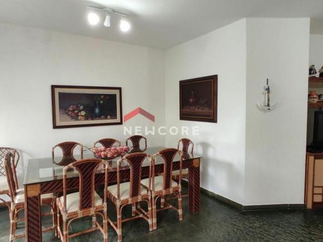 Apartamento em Rua Inácio Miguel Stéfano Enseada Guarujá/SP