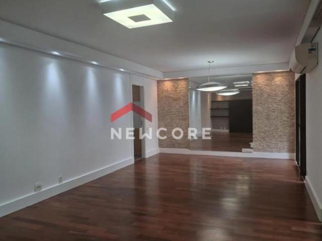 Apartamento em Rua Itapaiuna Jardim Morumbi São Paulo/SP