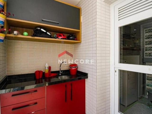 Apartamento em Rua José Caballero Gonzaga Santos/SP