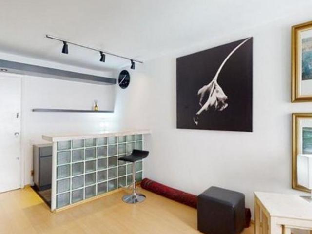 Apartamento em Rua Jacques Félix Itaim Bibi São Paulo/SP