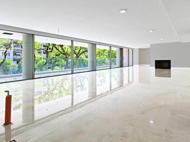 Apartamento em Rua Luciana de Abreu Moinhos de Vento Porto Alegre/RS