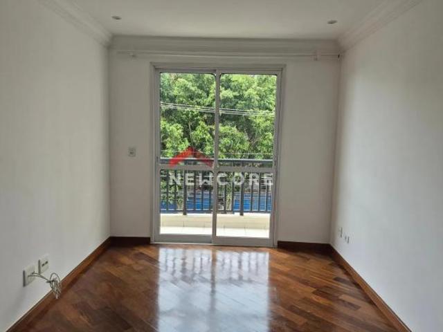 Apartamento em Rua Luísa Crapsi Orsi Vila Albano São Paulo/SP