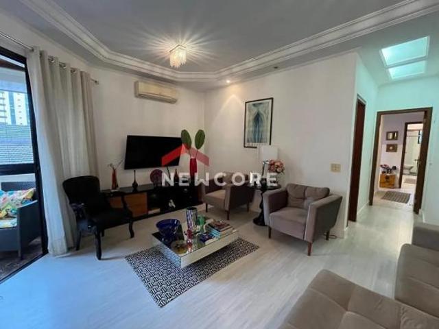 Apartamento em Rua Luiz de Faria Gonzaga Santos/SP