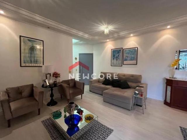 Apartamento em Rua Luiz de Faria Gonzaga Santos/SP
