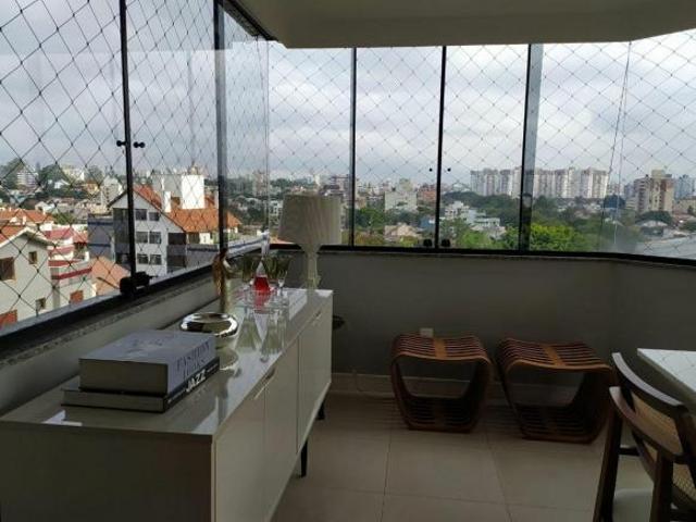 Apartamento em Rua Maestro Salvador Campanella Jardim Itu Porto Alegre/RS