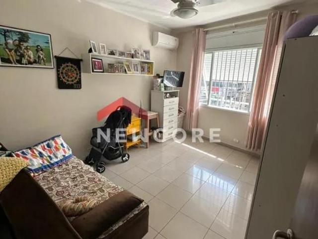 Apartamento em Rua Maranhão Pompéia Santos/SP