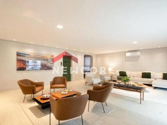 Apartamento em Rua Mário Carpenter Gonzaga Santos/SP