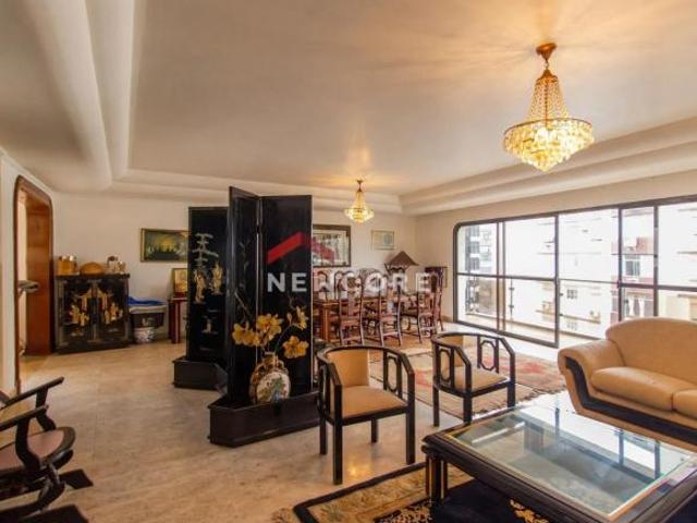 Apartamento em Rua Mário Carpenter Gonzaga Santos/SP