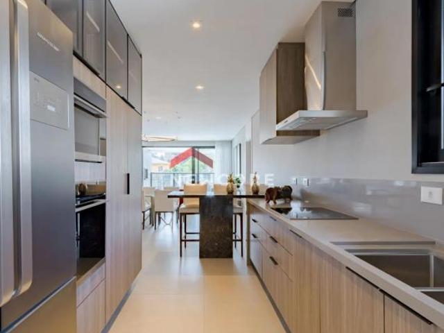 Apartamento em Rua Martim Afonso Mercês Curitiba/PR