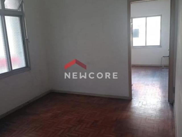 Apartamento em Rua Nascimento Embaré Santos/SP