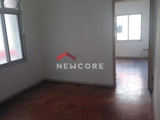 Apartamento em Rua Nascimento Embaré Santos/SP