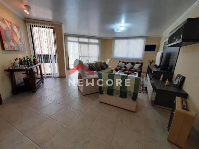 Apartamento em Rua São Carlos Pitangueiras Guarujá/SP