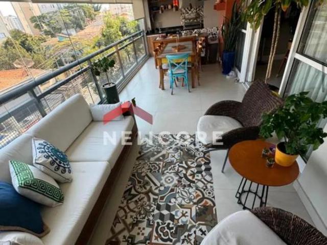 Apartamento em Rua Samambaia Bosque da Saúde São Paulo/SP