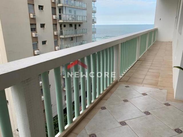 Apartamento em Rua Santo Amaro Pitangueiras Guarujá/SP
