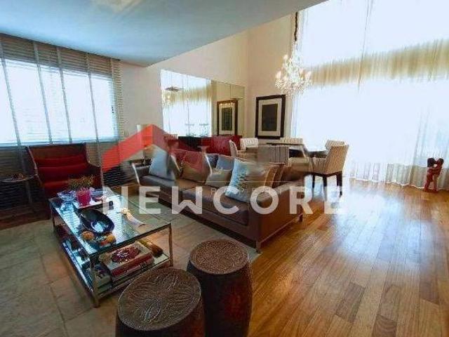 Apartamento em Rua Silva Correia Vila Nova Conceição São Paulo/SP