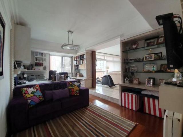 Apartamento em Rua Padre João Manuel Jardim América São Paulo/SP