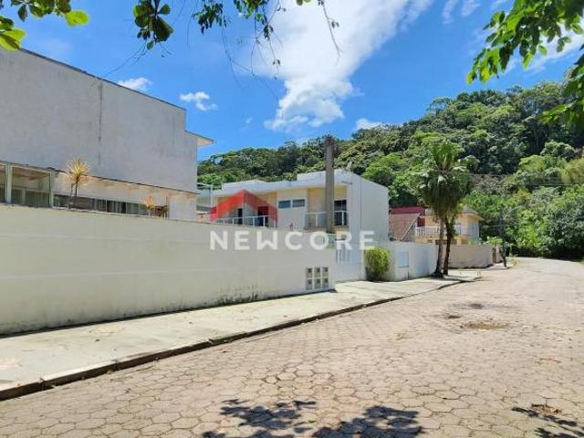 Apartamento em Rua Paraguai Jardim Adalgisa Caraguatatuba/SP