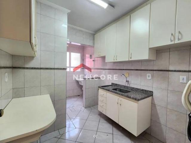 Apartamento em Rua Professor Durval Guedes de Azevedo Jardim Infante Dom Henrique Bauru/SP