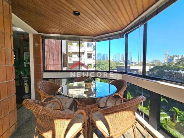 Apartamento em Rua Professor Vital Palma e Silva Jardim Europa São Paulo/SP