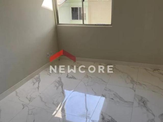 Apartamento em Rua Thereza Lopes Skroski Santa Cândida Curitiba/PR