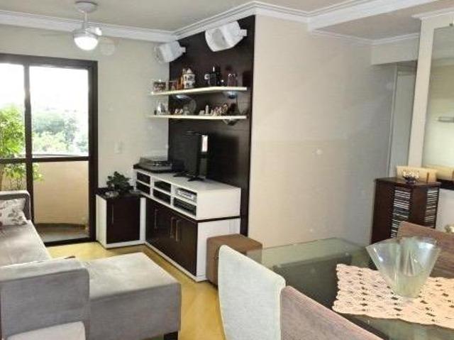 APARTAMENTO EM RUA TRANQUILA, MAS PRÓXIMO DE TUDO
