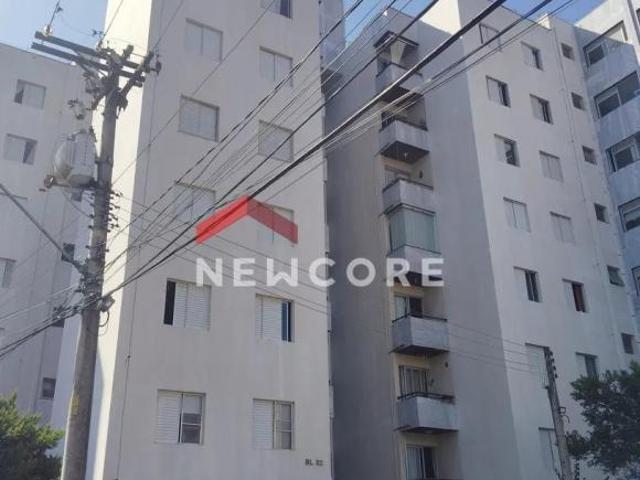 Apartamento em Rua Valdemar Celestino da Silva Parque São Vicente Mauá/SP