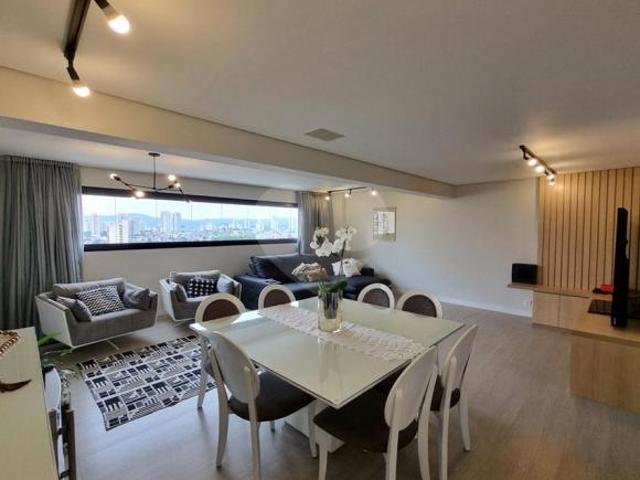 Apartamento em Santa Terezinha, 5 dormitórios, 3 suítes, 4 banheiros e 2 vagas