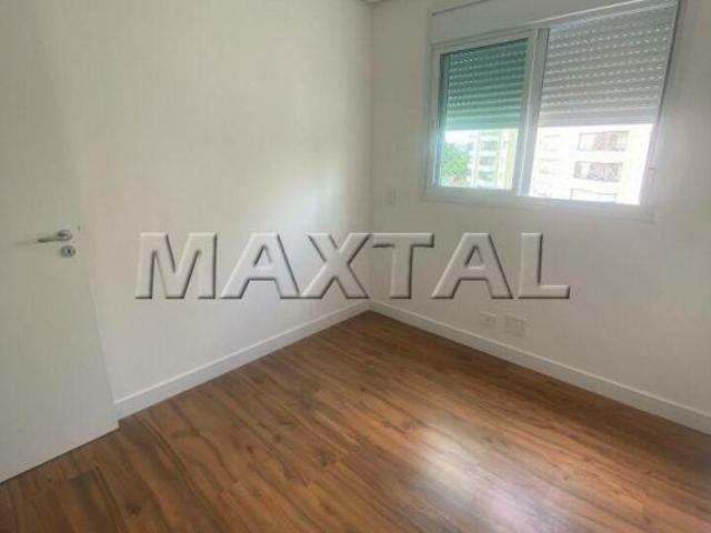Apartamento em Santa Terezinha com dois quartos sendo uma suíte, cozinha, banheiro, vaga e lazer