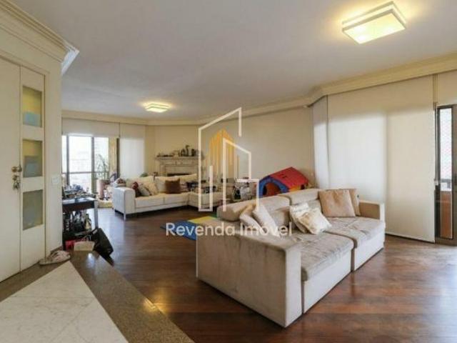 Apartamento em Santa Cecília com 270m² 4 dormitórios sendo 2 suítes, 4 banheiro