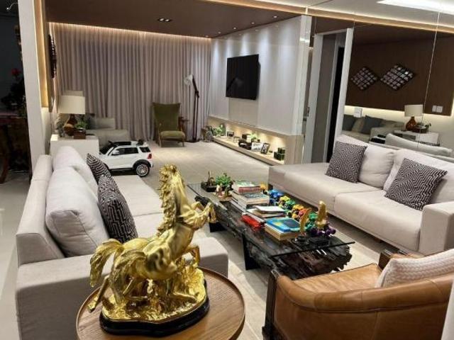 Apartamento em Santa Rosa, Londrina/PR de 245m² 3 quartos à venda por R$ 3.550.000,00