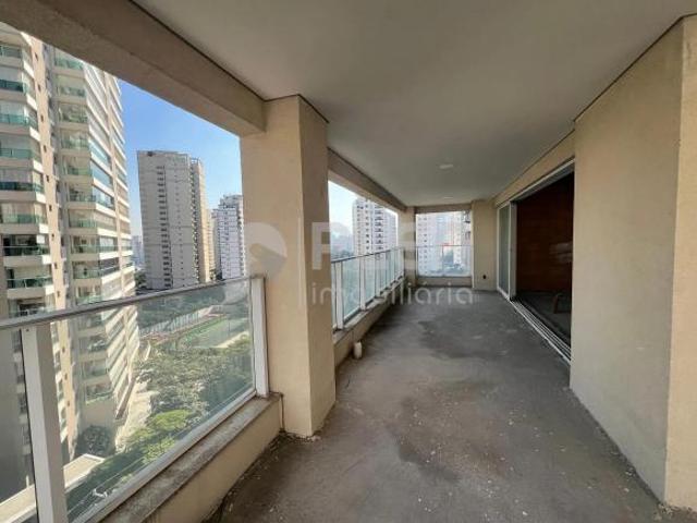 Apartamento em Santana com 4 Suítes e 6 Vagas à venda