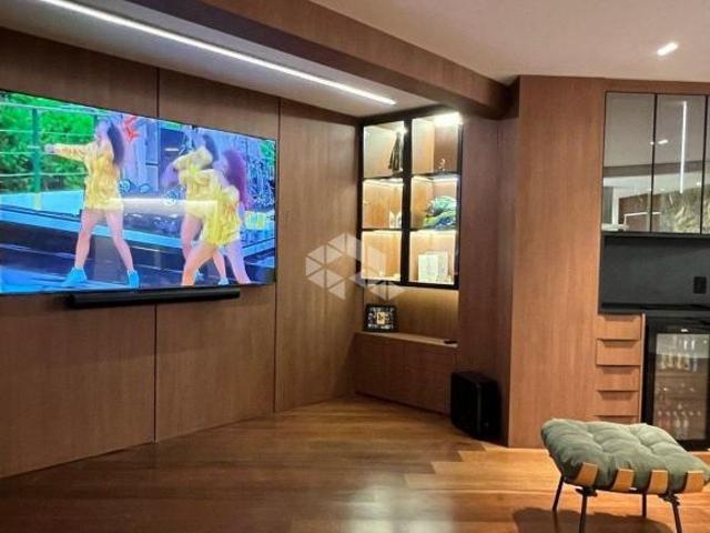 Apartamento em Santana com 3 dormitórios e 4 vagas de garagem