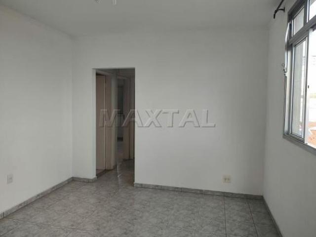 Apartamento em Santana 60 m2, 2 dormitórios, 1 vaga de garagem. Próxima a rua Alfredo Pujol